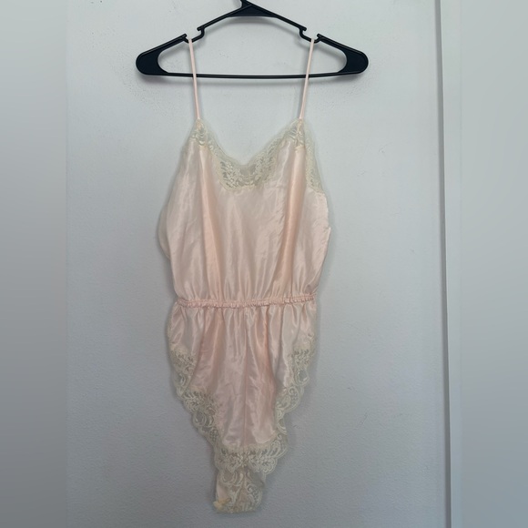 American Vintage | Intimates & Sleepwear | Amelias Vintage Pearl Pink ...